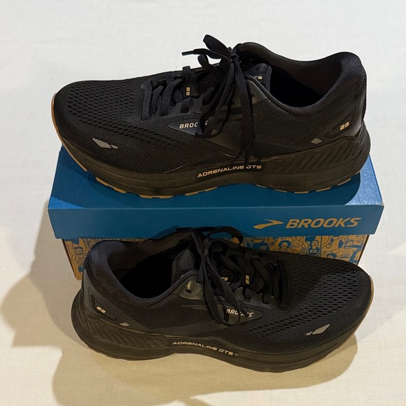 Brooks | Shoes | Brooks Adrenaline Gts 23 Black Cream Biscuit Mens Asst ...